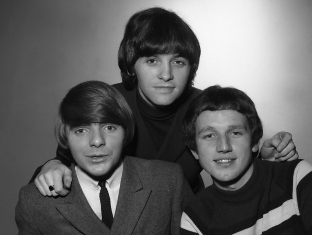 “A Groovy Kind of Love” y la vida como trío de The Mindbenders – RADIOLARIA